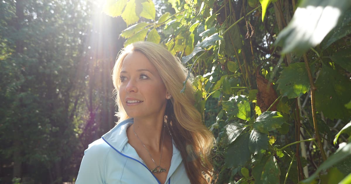 Emily Batty off-season training | Red Bull