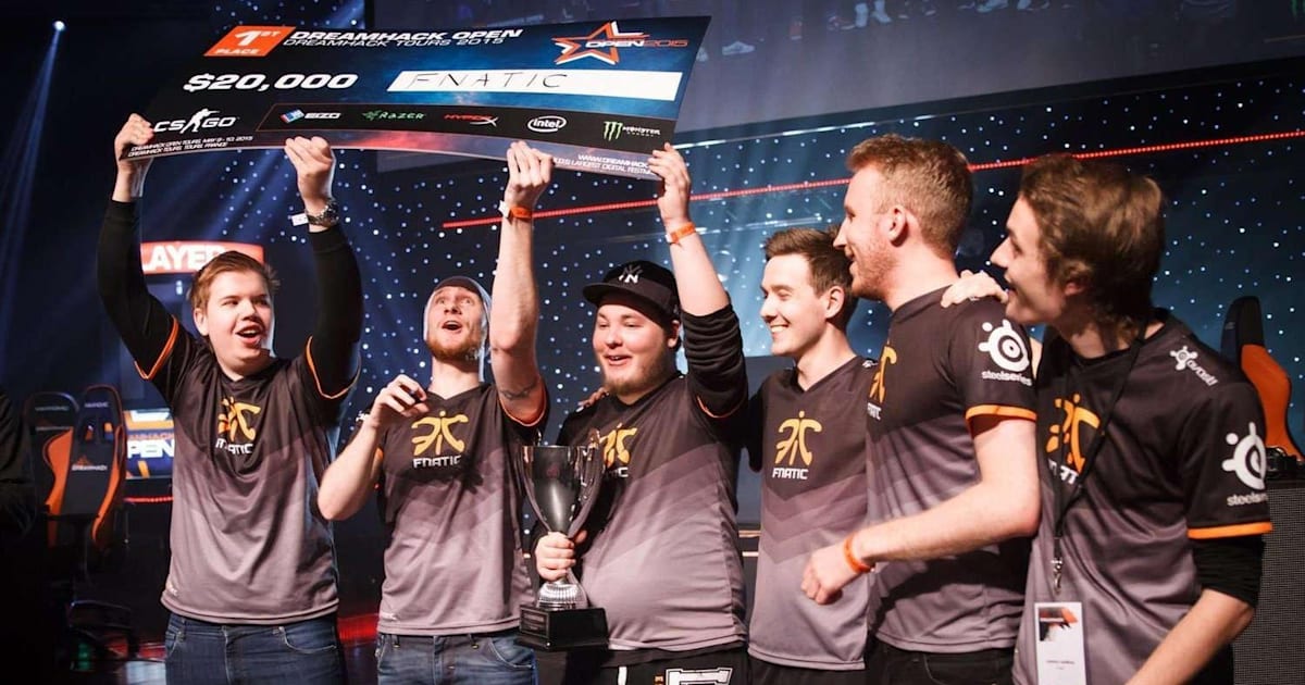 Zarobki graczy w Counter-Strike