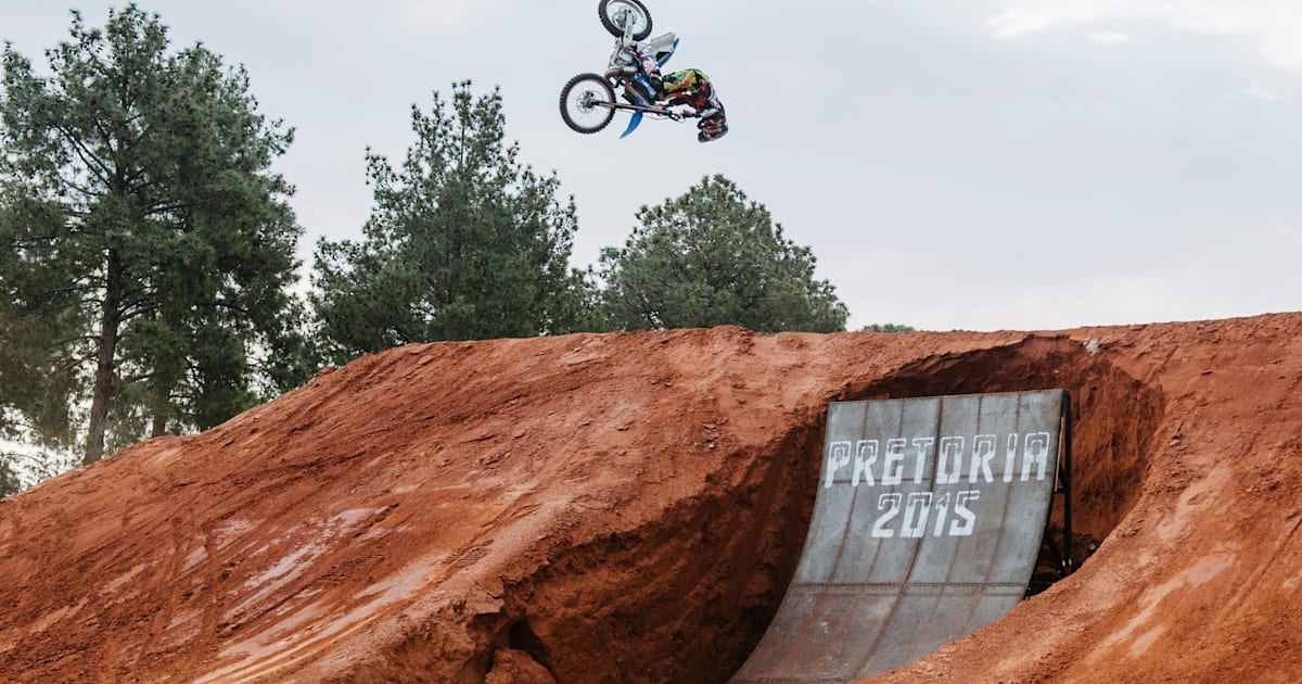 Tom Pages: trick Front Flair del pilota FMX, video