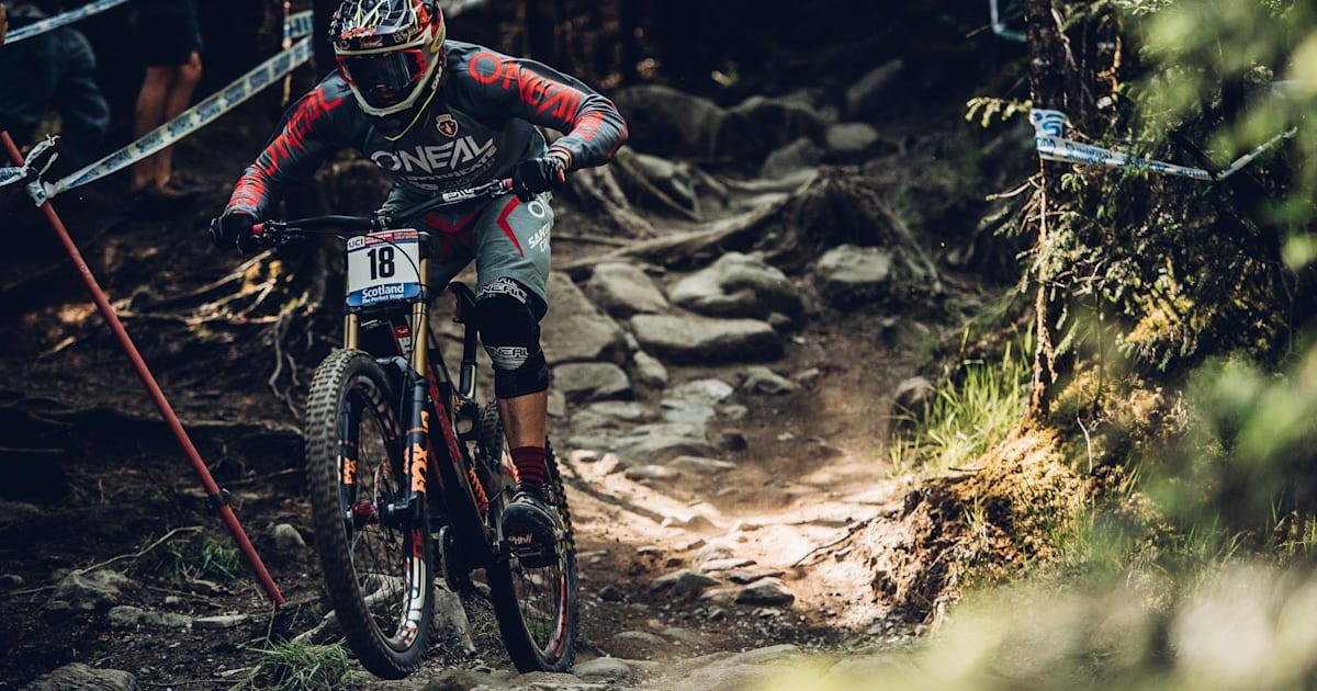 Greg Minnaar conquista novo recorde no downhill!