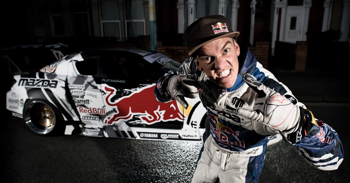 How Mad Mike Whiddett drifted the Magic Roundabout