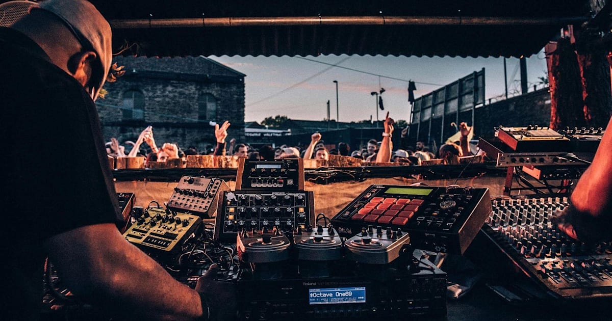 Dance music live shows: What makes a great performance?