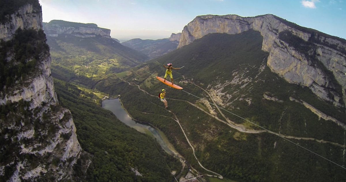 Flying Frenchies em Ação