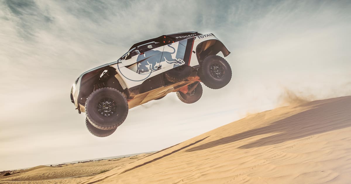 Dakar Rally: Red Bull team race in the desert *video*