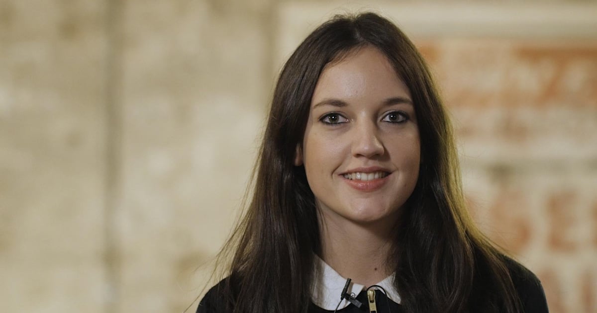 La cantante francesa de pop JAIN vídeo