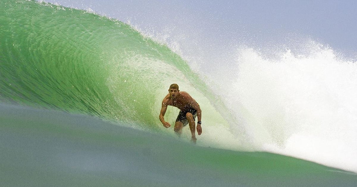 Mick Fanning surfing 'The Snake': Watch the video