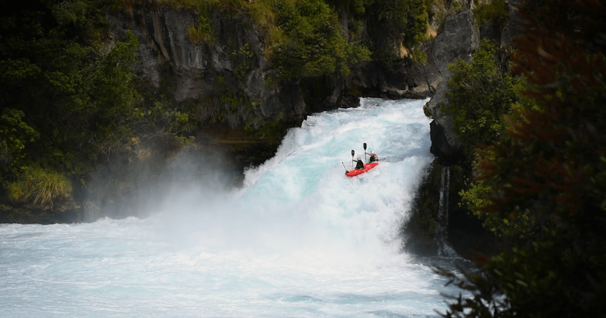 Nouria Newman: Kayaking Huka Falls in a tandem +video+