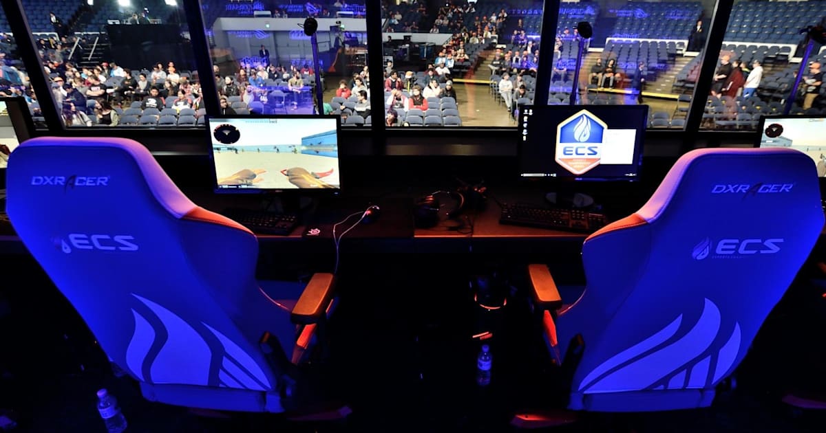 Pro esports players talk soundproof booths | Red Bull