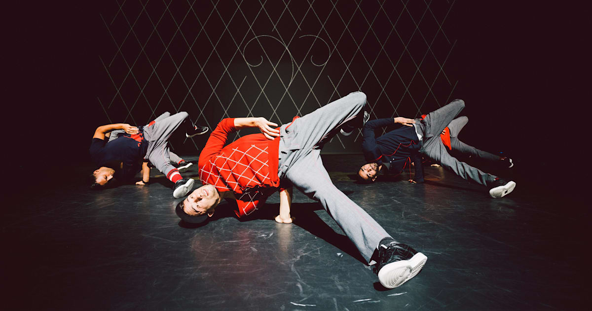 Best dance moves to practice for your Christmas party