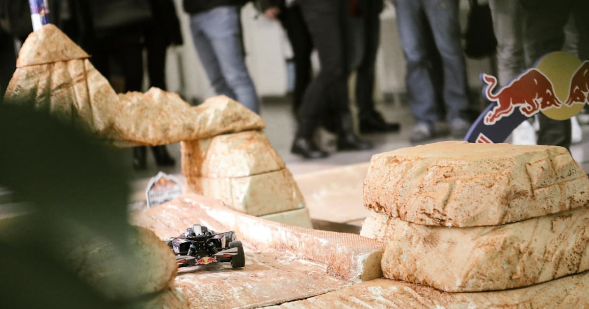 Red Bull Desert Wings University Challenge Slovenija