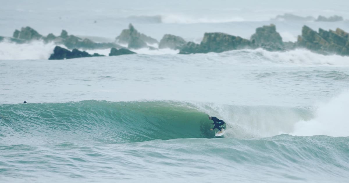 watch jordy smith and ricky basnett shred
