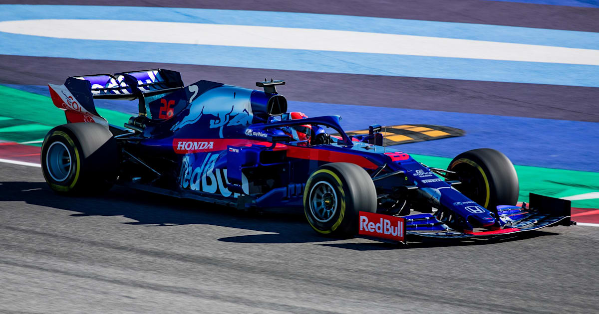 Watch how a drone chased a Formula 1 car