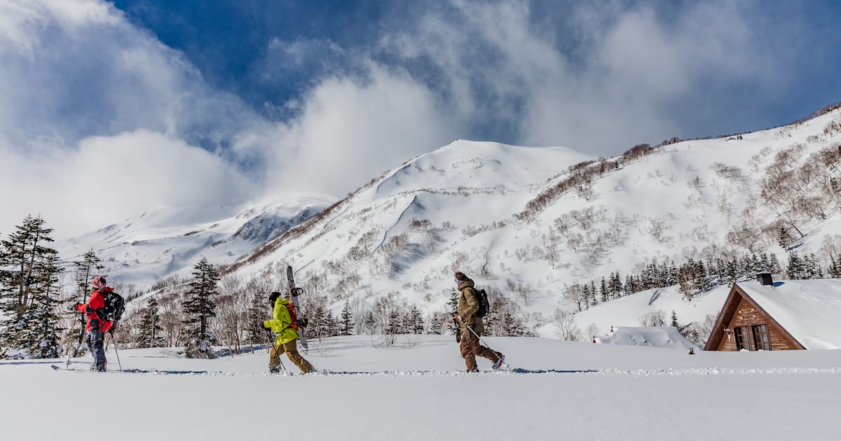 Splitboarding Gear Essentials: The ultimate kit list