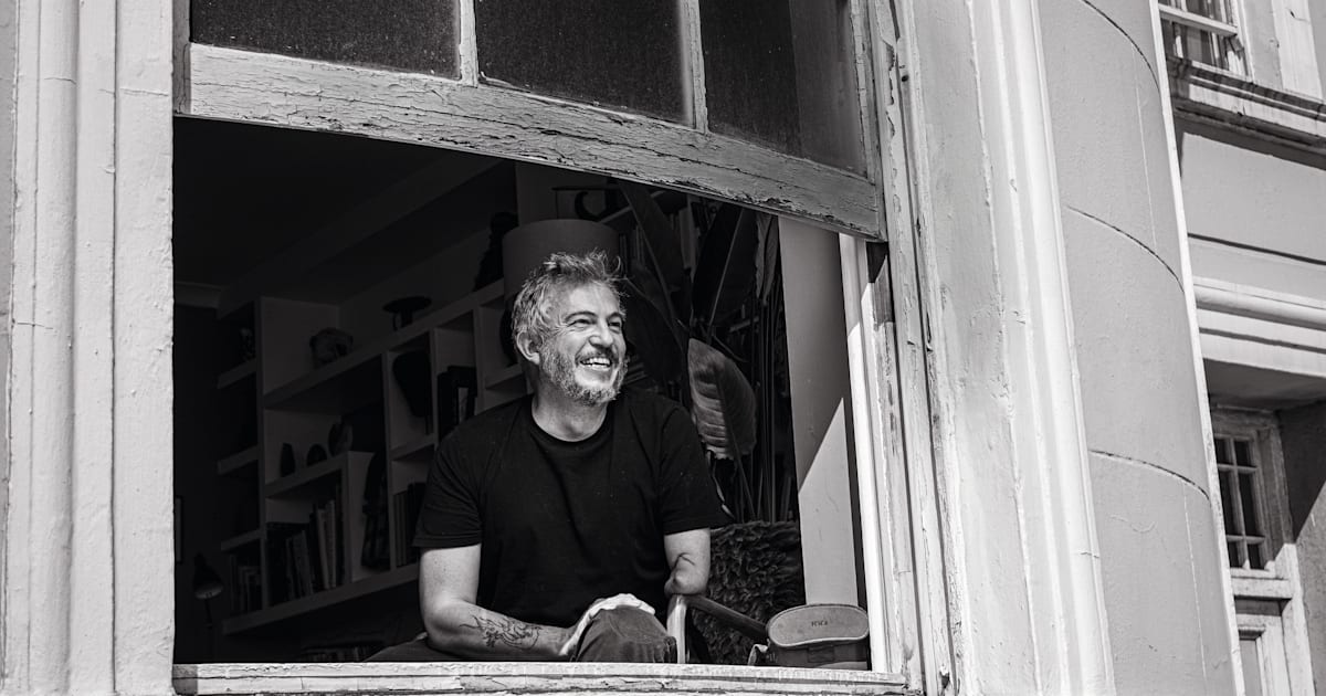 Conflict photojournalist Giles Duley interview