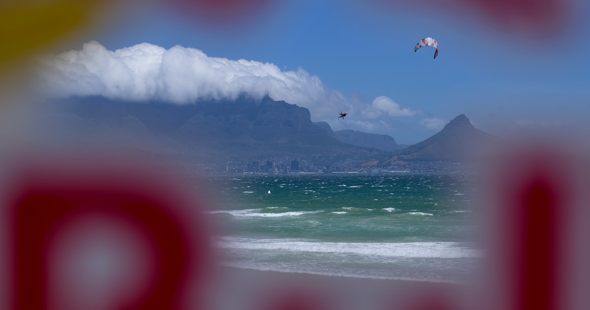 Top tips for photographing kitesurfing by Craig Kolesky