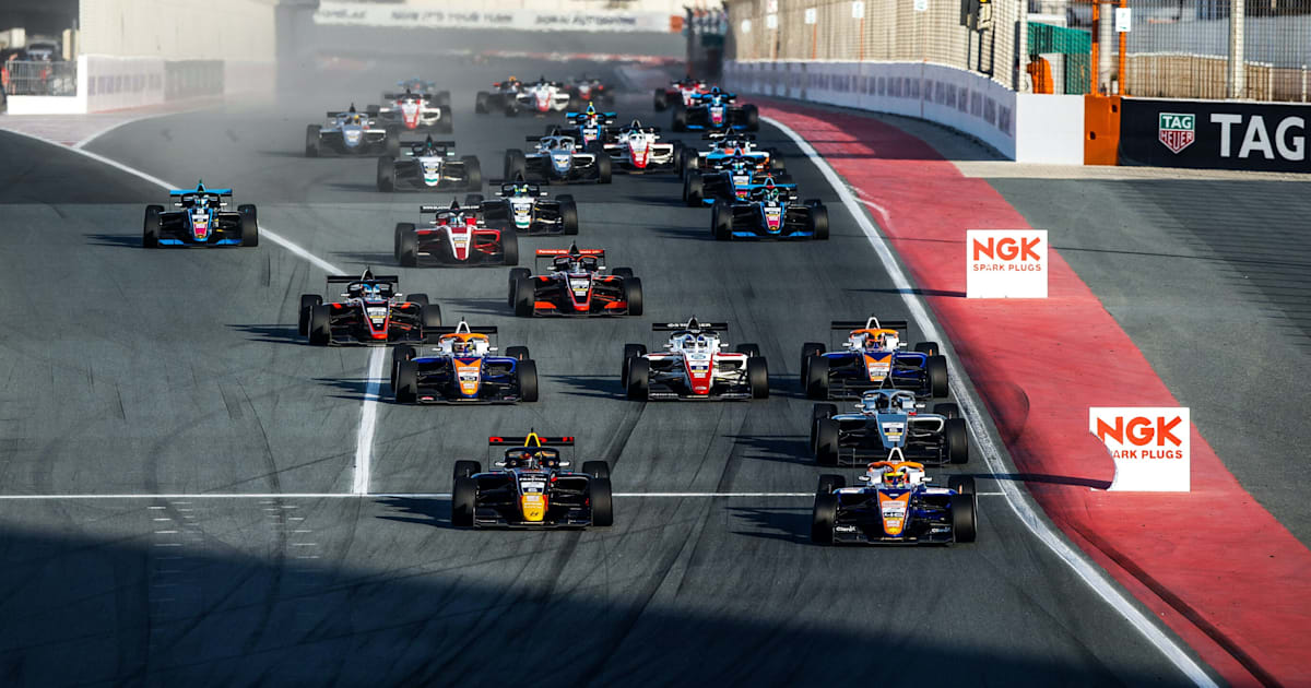 Crawford and Hadjar score in Dubai 2 Asian F3