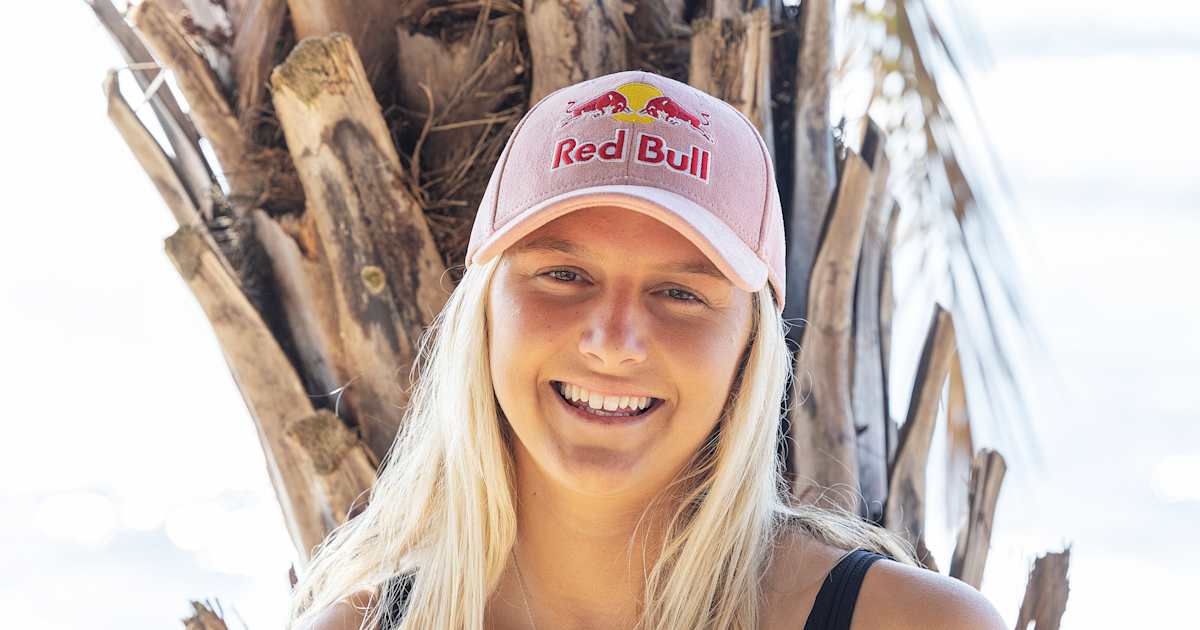 Molly Picklum: Surfing – Red Bull Athlete Profile
