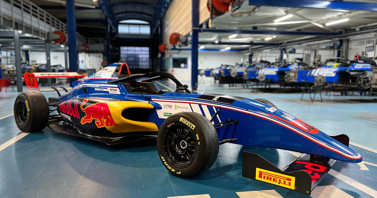 Souta Arao and Yuto Nomura start French F4 in Nogaro