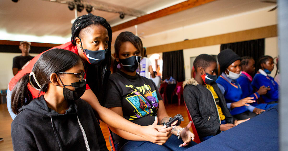 INFO about football website and podcast Bring the Ball