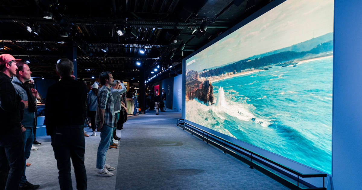 Water - breaking the surface