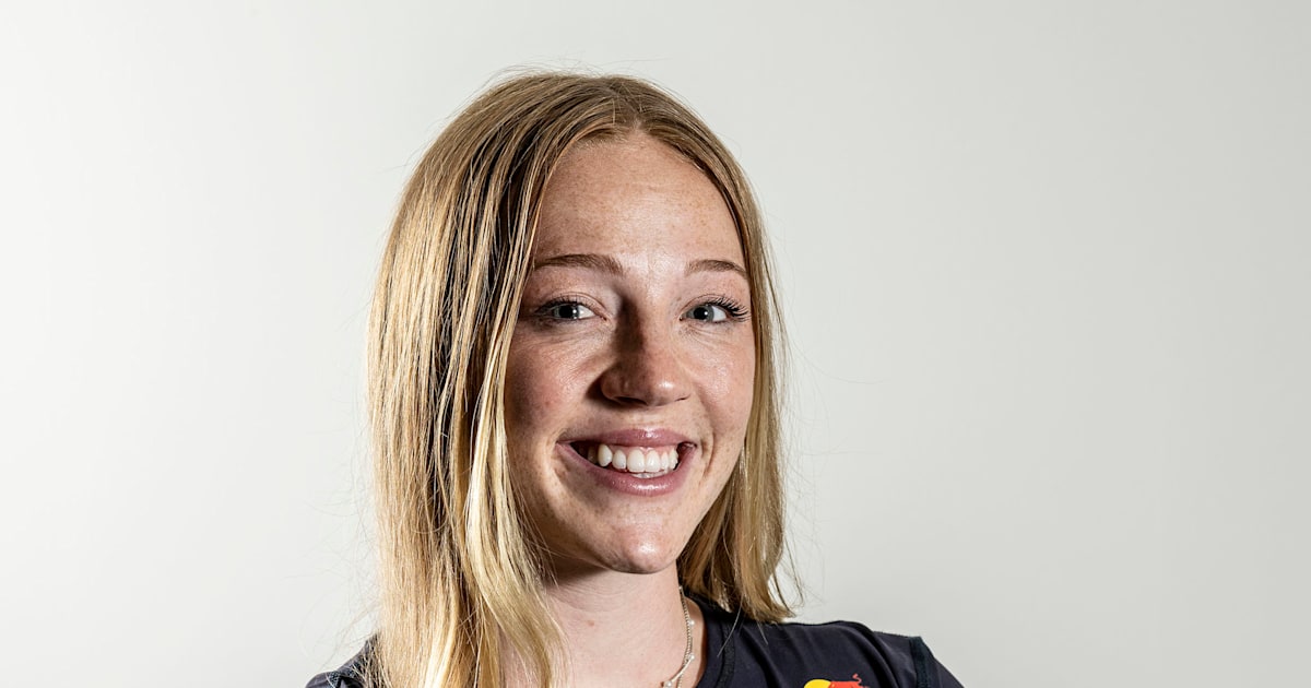 Molly Carlson: Cliff Diving – Red Bull Athlete Page