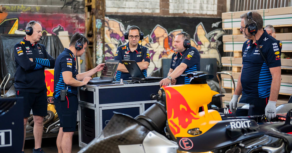 Zavirili smo u garažu: Bolid je servisiran i spreman za nastup u Sarajevu!