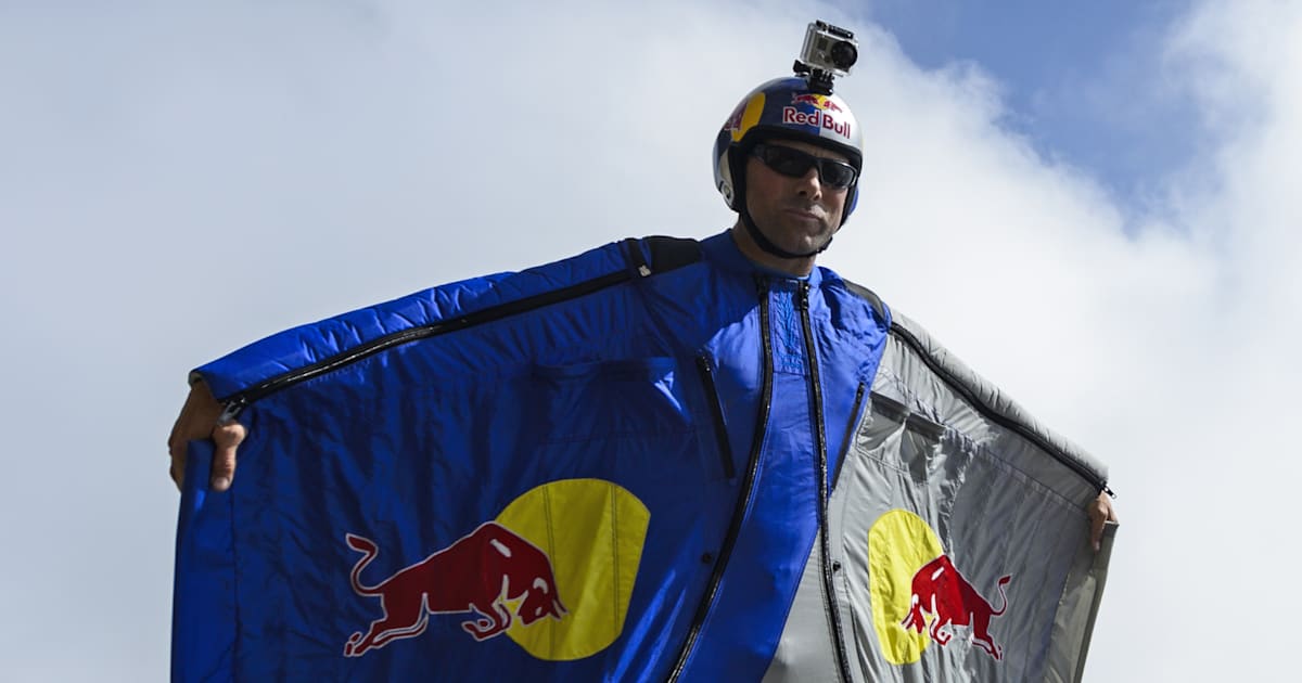 Ultimate Rush S1 E17: testing wingsuits in Norway