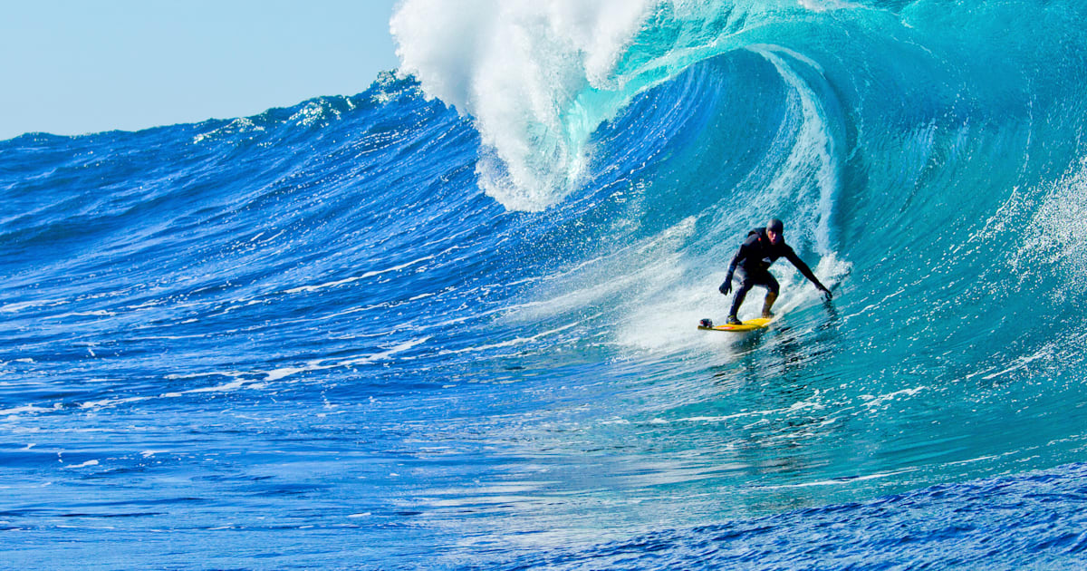Ultimate Rush S2 E3: surfing huge swells in Tasmania