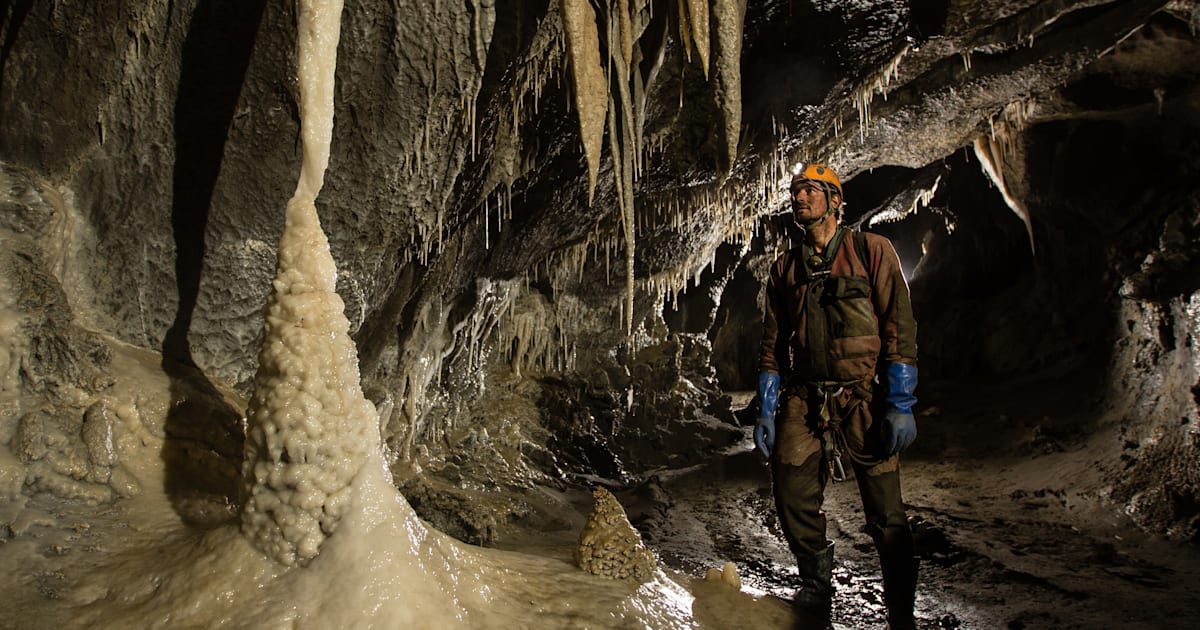 Explorers: Adventures of the Century S2 E6 - caving