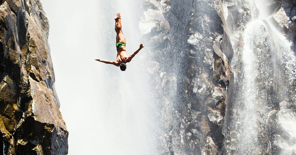 The Smoke that Thunders: Cliff diving at Victoria Falls