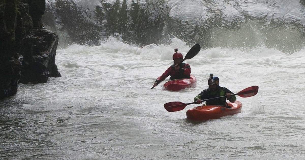 Chasing Niagara: Rafa Ortiz kayaking film – trailer