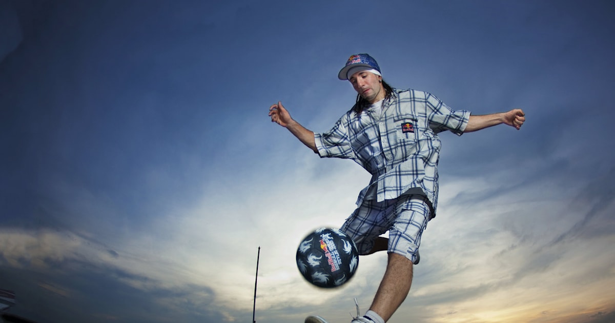 Séan Garnier vs The World: Freestyle football film