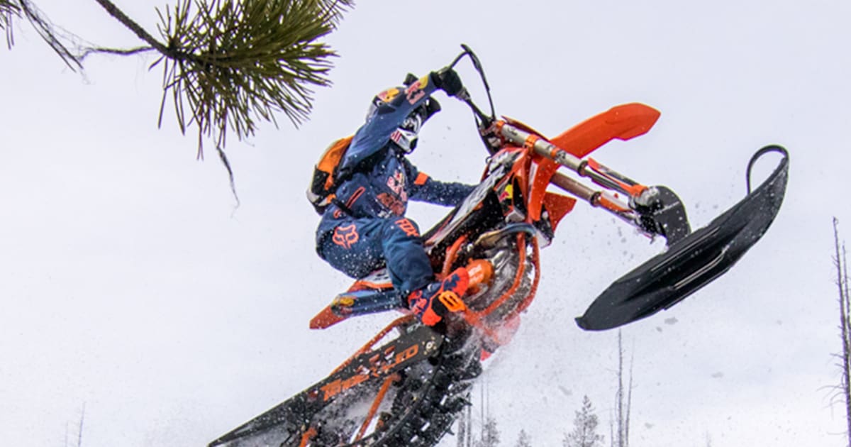 Powder Hounds S1 E1: Renner & Maddison snowbike video