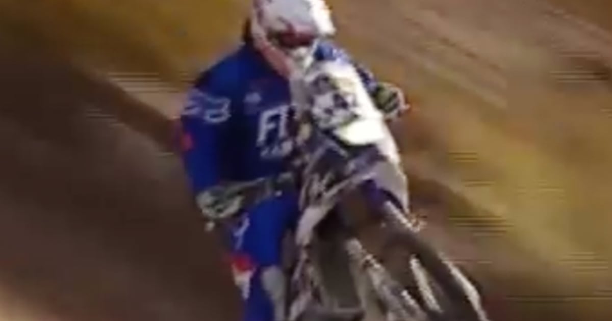 Dakar Rally: Van Beveren does a wheelie 2016 – video