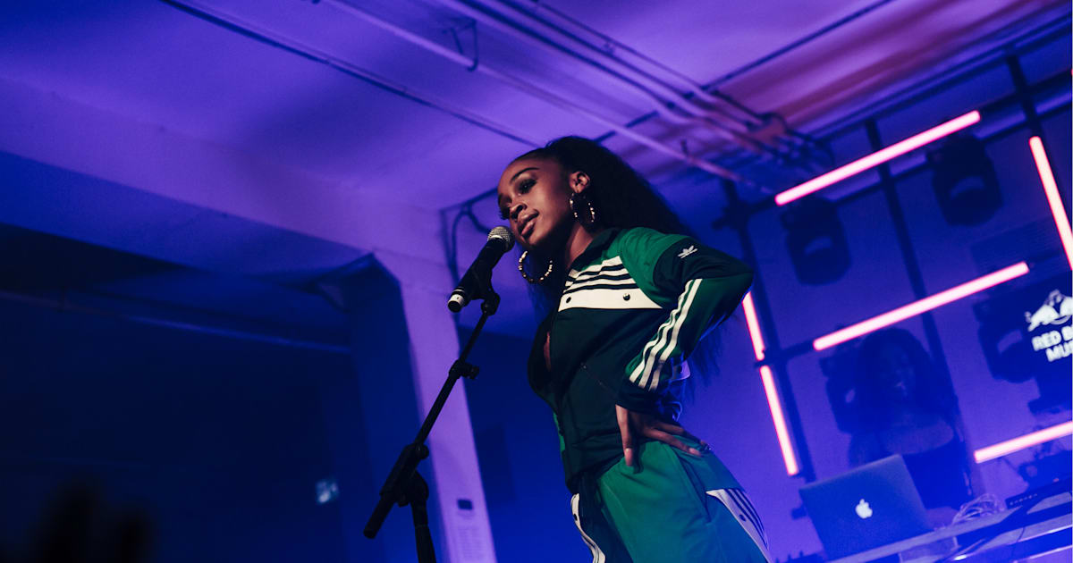 Queued Up: Ebhoni: Music artist profile interview video