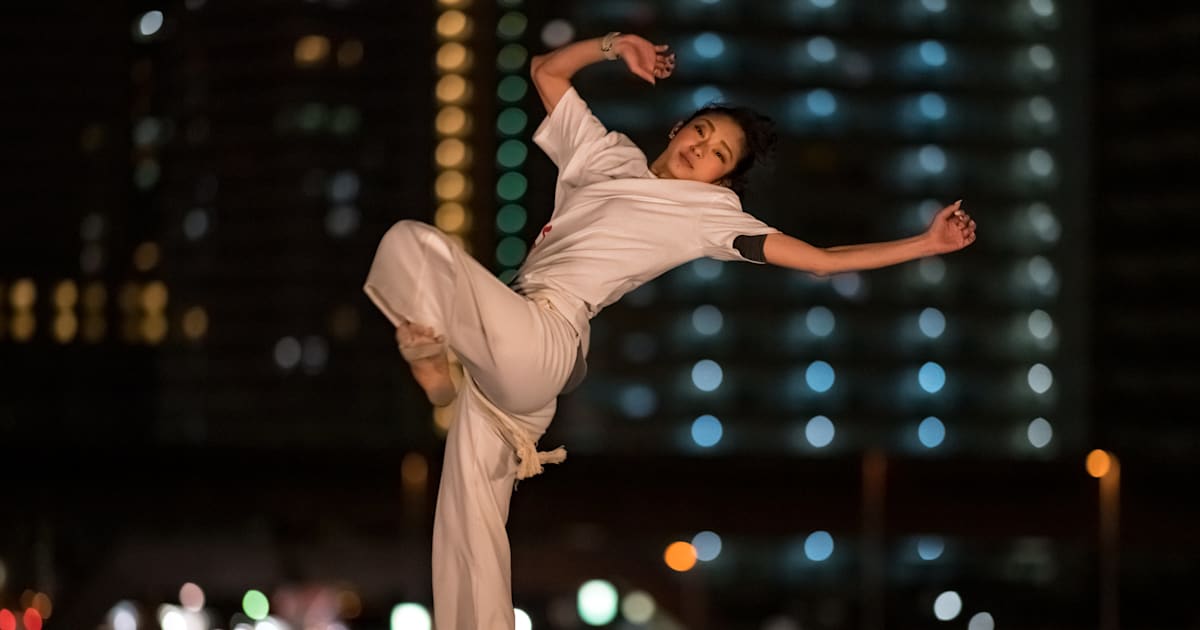 Kyoka Step Out S1 E2: Kyoka learns capoeira – video