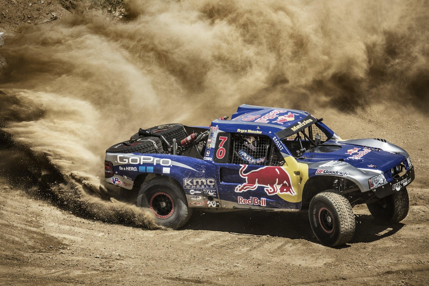 Vídeo: "Drivin’ Dirty" con Bryce Menzies