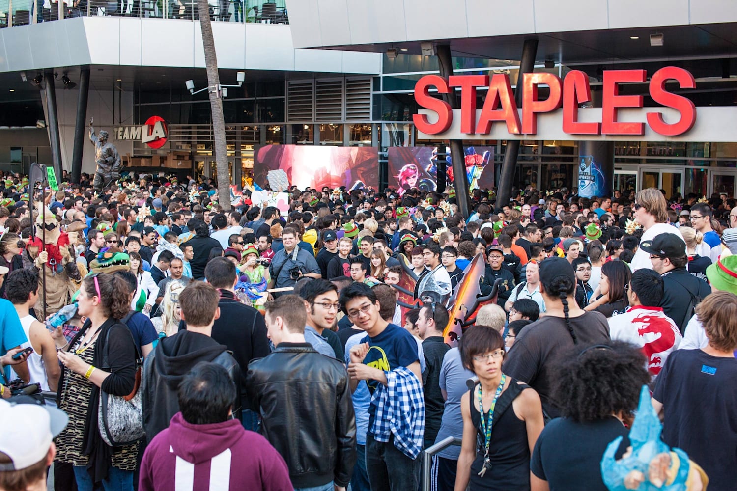 Faces in the Crowd at the LoL World Finals