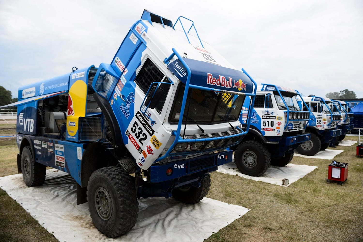 Les camions Kamaz de Vladimir Tchaguine au Dakar