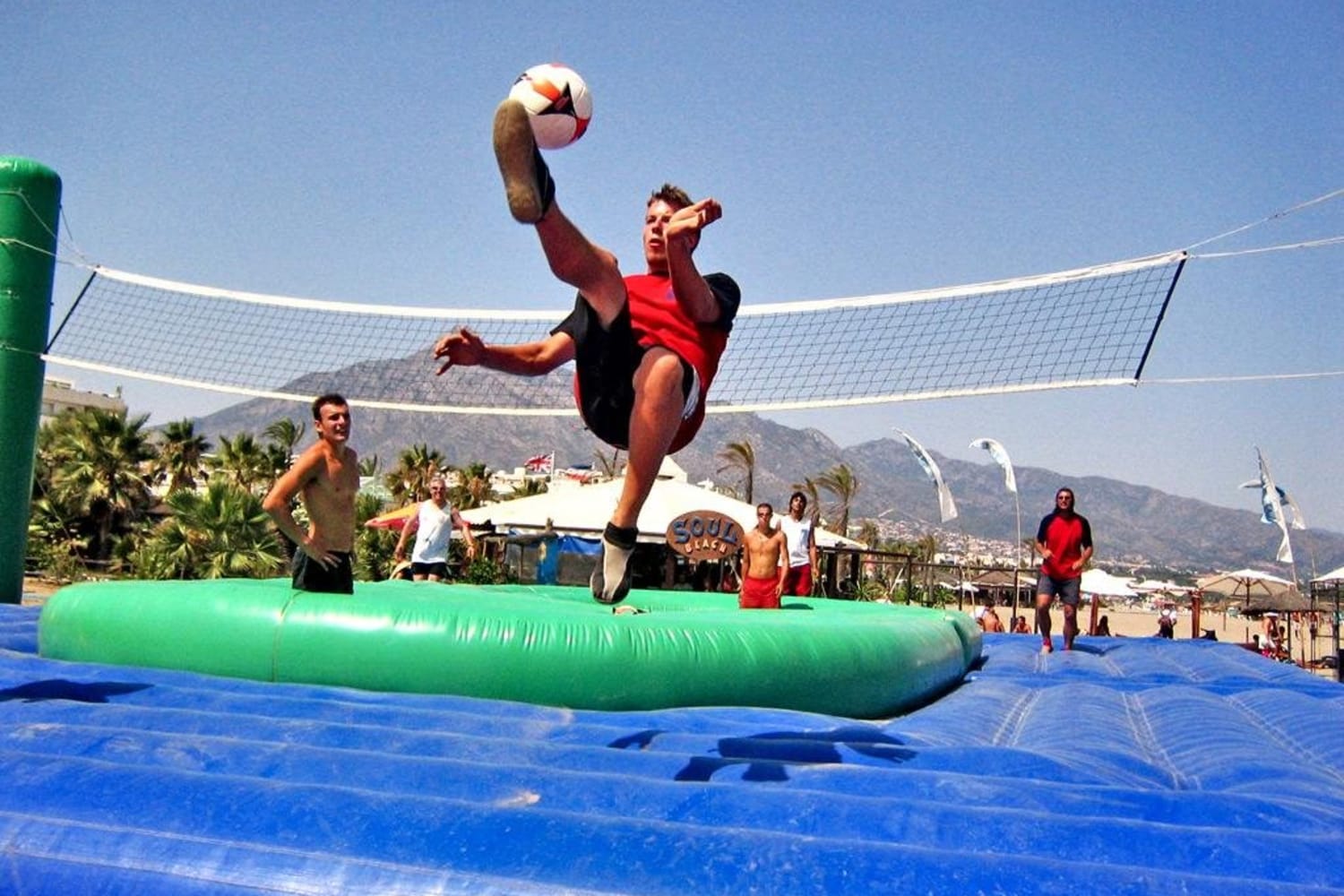What The Ball: Bossaball Nedir?