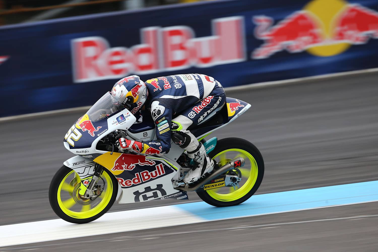 El piloto de Moto3, Danny Kent, entrevistado