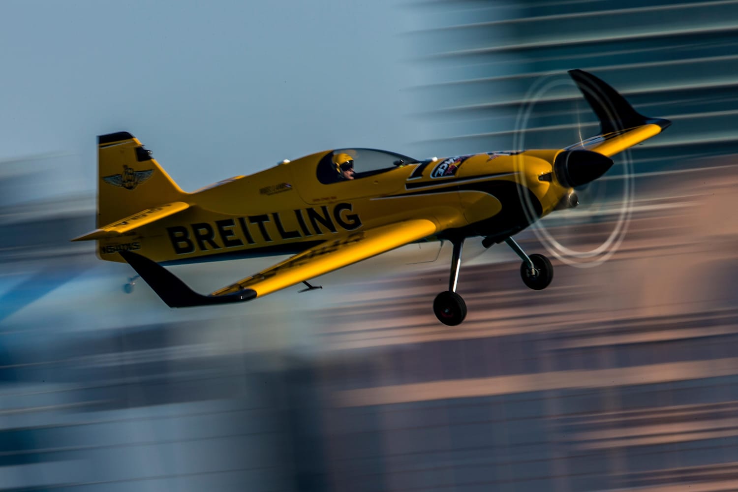 2015 Red Bull Air Race空中競技飛行賽預告