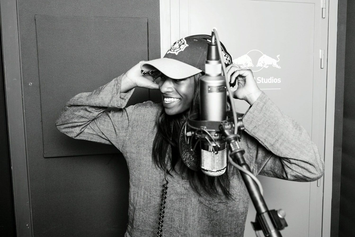 Get all the essential gen on UK rapper Little Simz