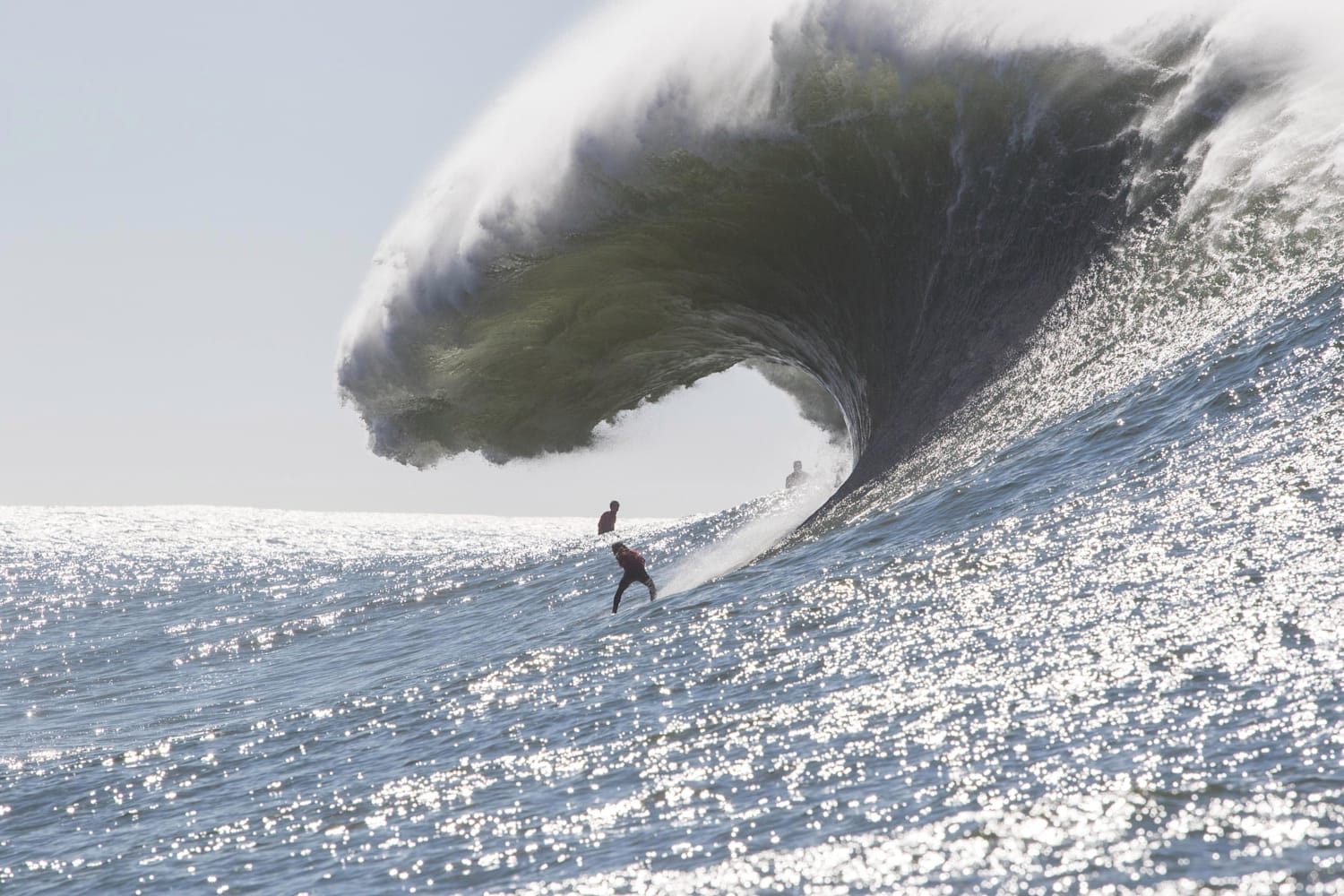 Kai Lenny surfing at Mavericks: Huge swell *photos*