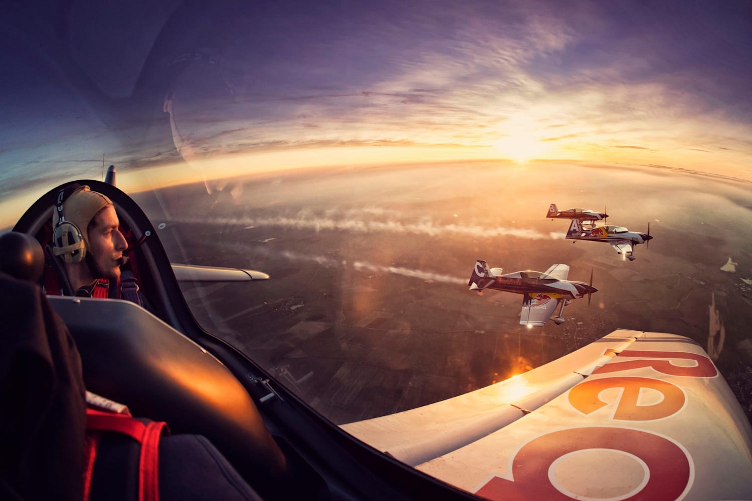 See these pilots recreate an amazing Top Gun shot