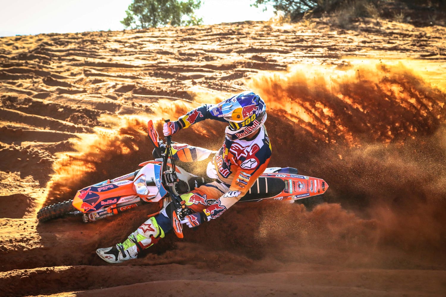Toby Price: Bike & car challenge at Finke Desert Race