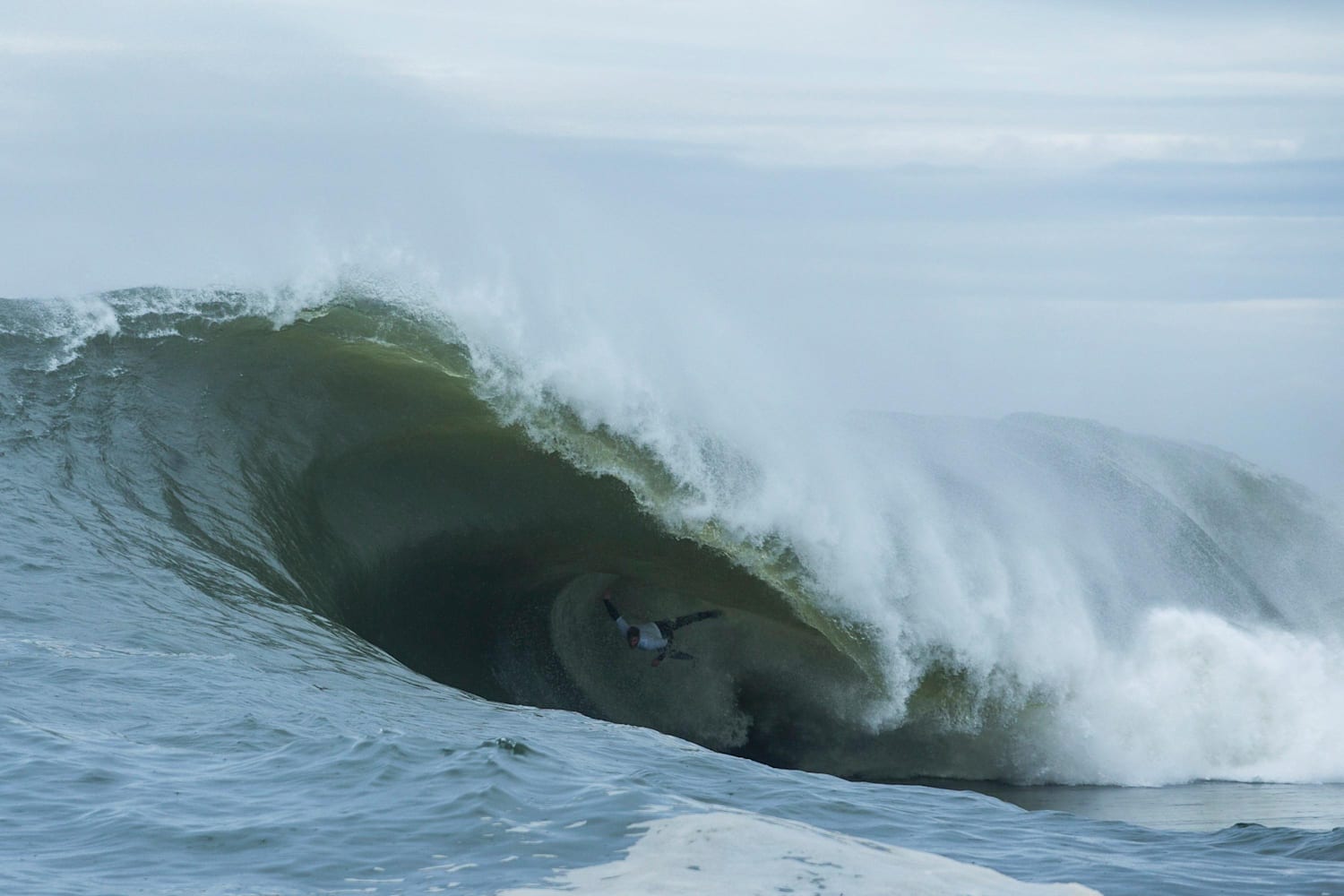 Vídeo de grandes caídas de surf Red Bull Cape Fear 2016