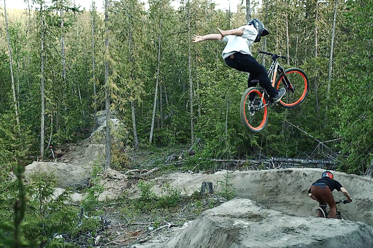 Bas van Steenbergen creates the ultimate MTB course