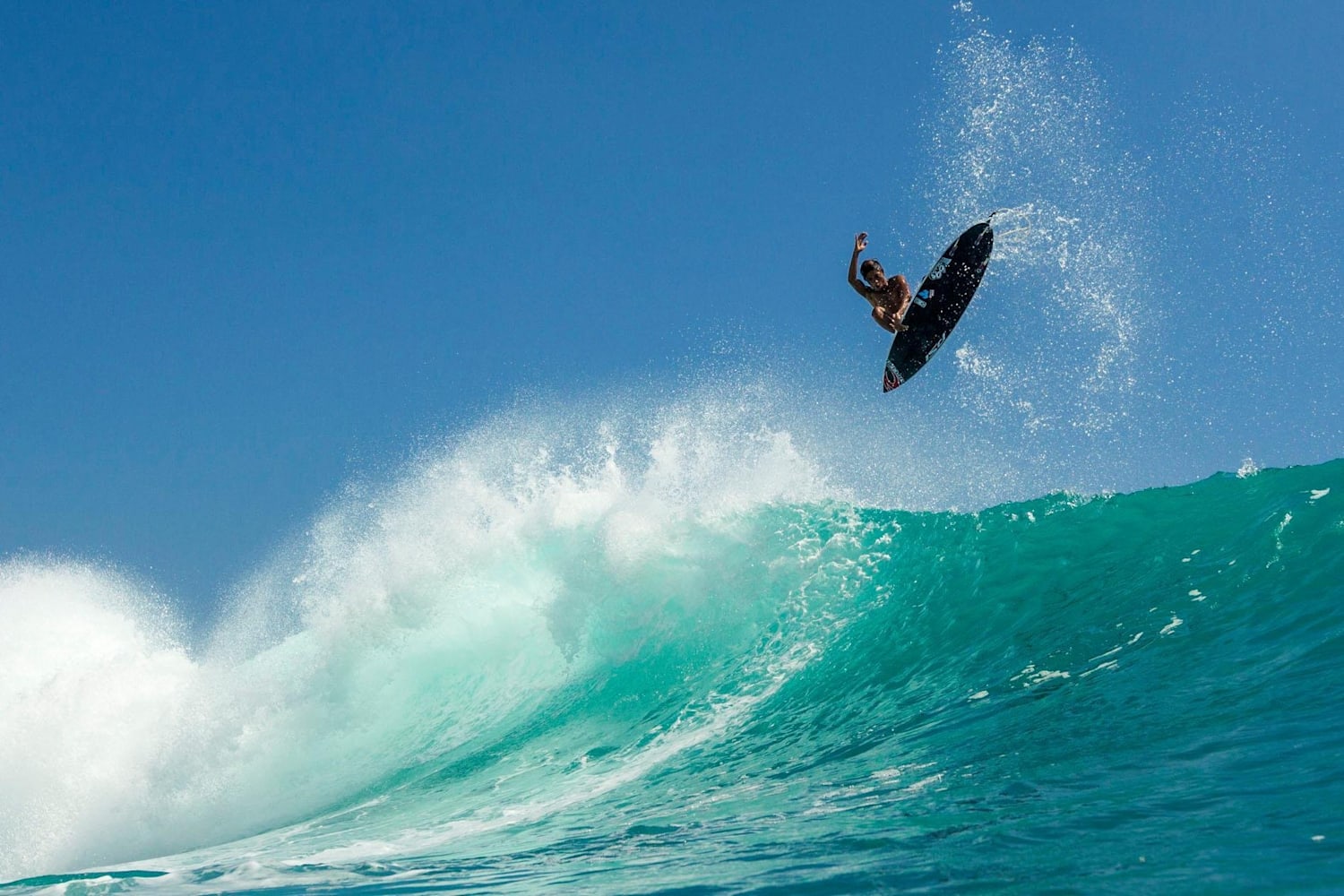 Surfing Indonesia: 15 Amazing Photos | Red Bull Surfing