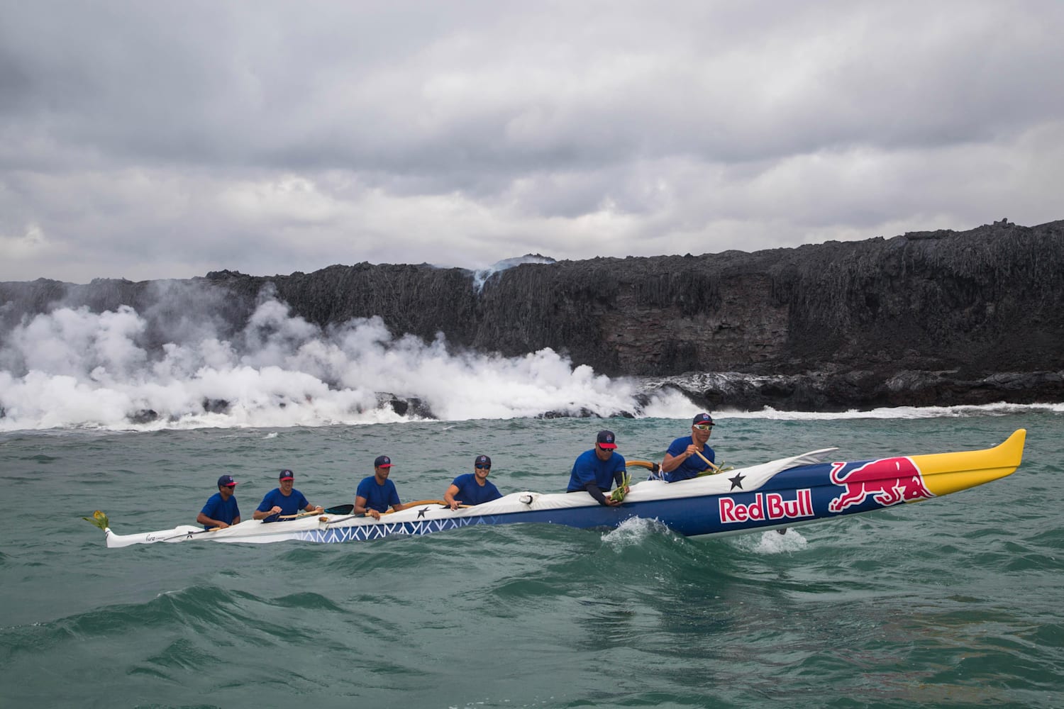 Red Bull Wa'a: The Outrigger Canoe Super-Crew
